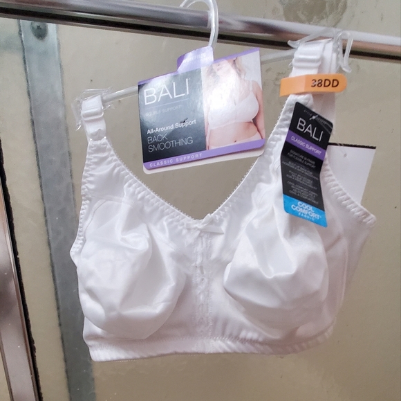 Bali | Intimates & Sleepwear | Nwt Bali White Wirefree Bra Sz 38dd ...